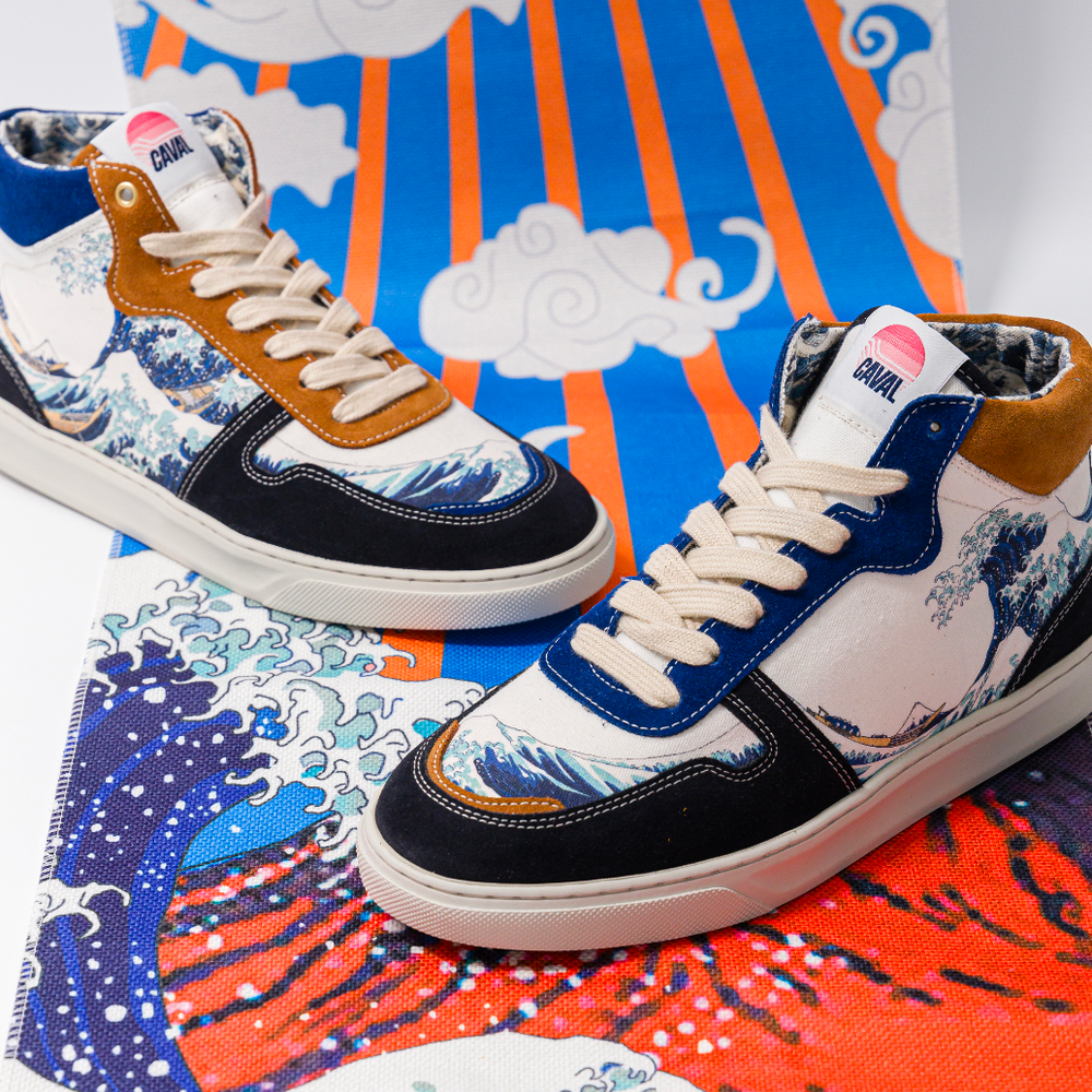 Les CAVAL x La Grande Vague de Kanagawa, sneakers asymétriques, éco ...
