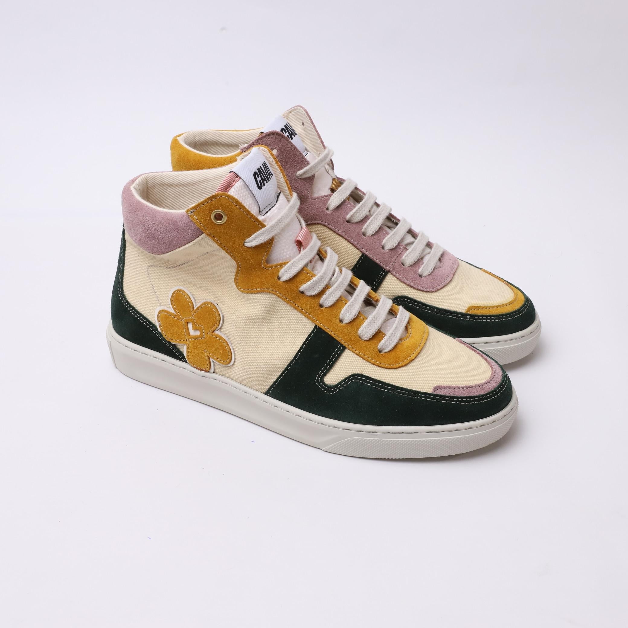 Proto - Mid Bloom - Flower Power - 38 – CAVAL