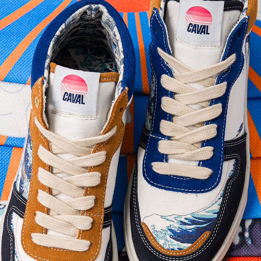 Les CAVAL x La Grande Vague de Kanagawa, sneakers asymétriques, éco ...